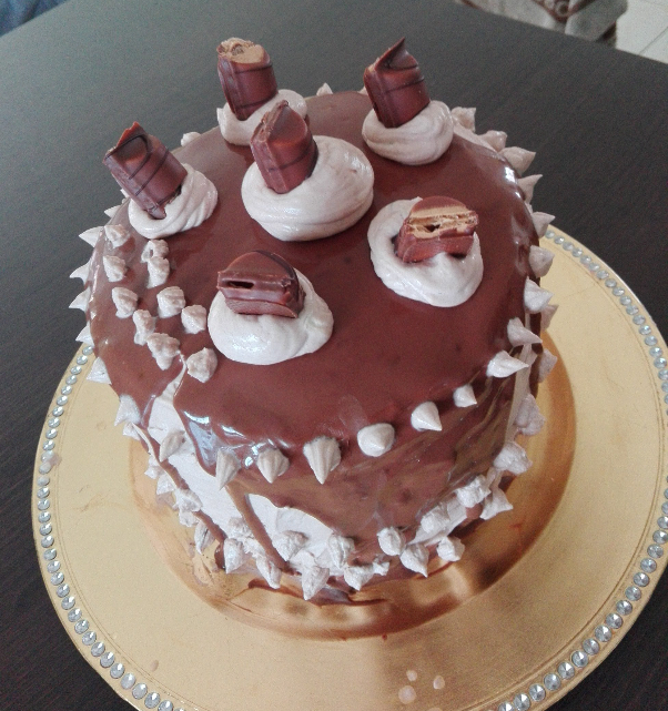 Layer Cake Kinder Bueno